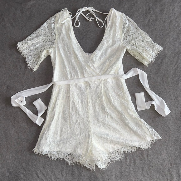 Trixxi | Pants & Jumpsuits | White Lace Romper Low Cut Open Back Trixxi ...